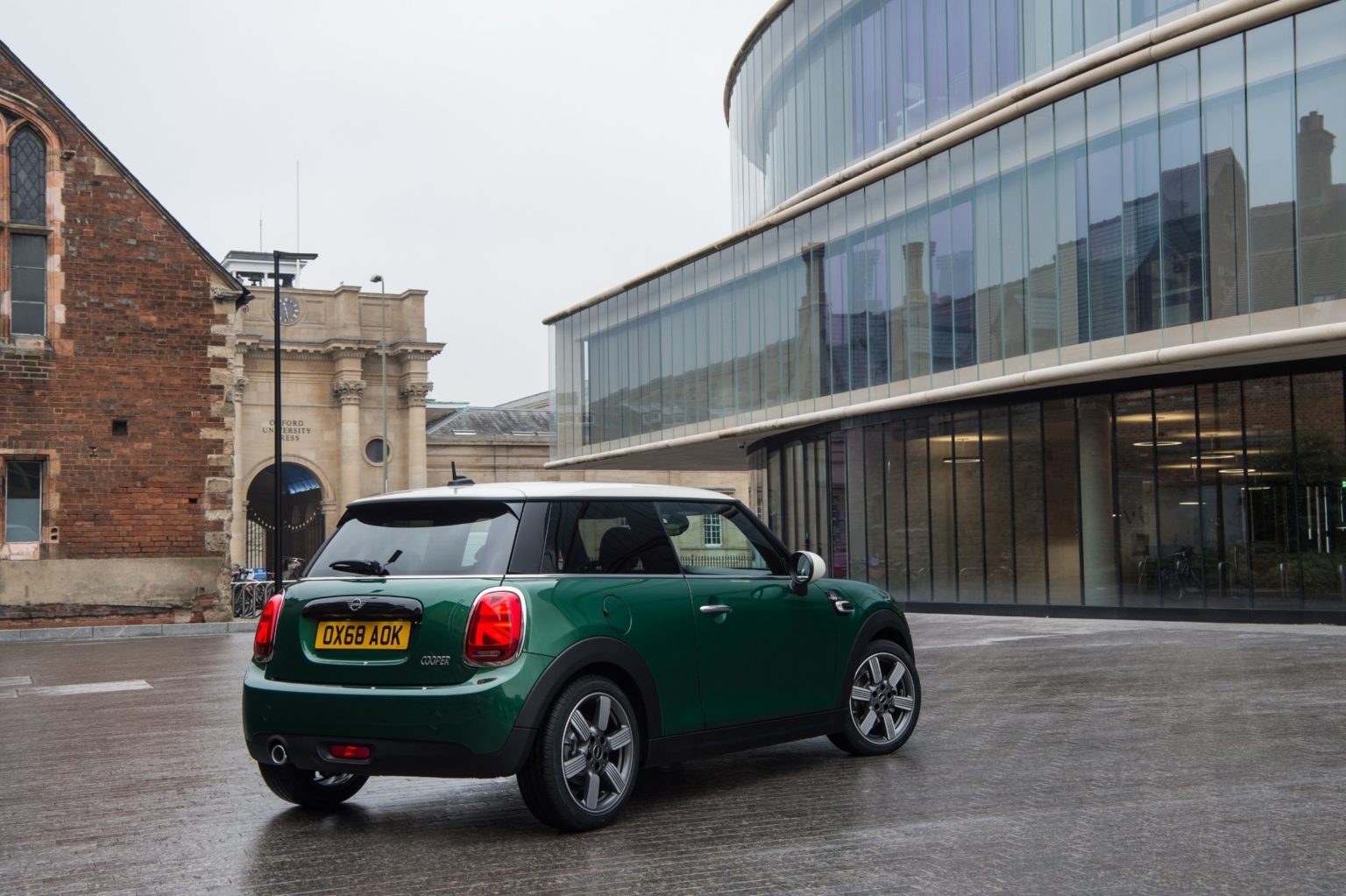 The Differences Between A Mini Cooper And Cooper S Topauto 8794