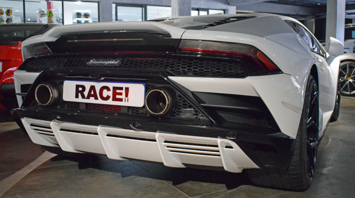 Behind-the-scenes at RACE! – 100 photos of the world-famous supercar ...