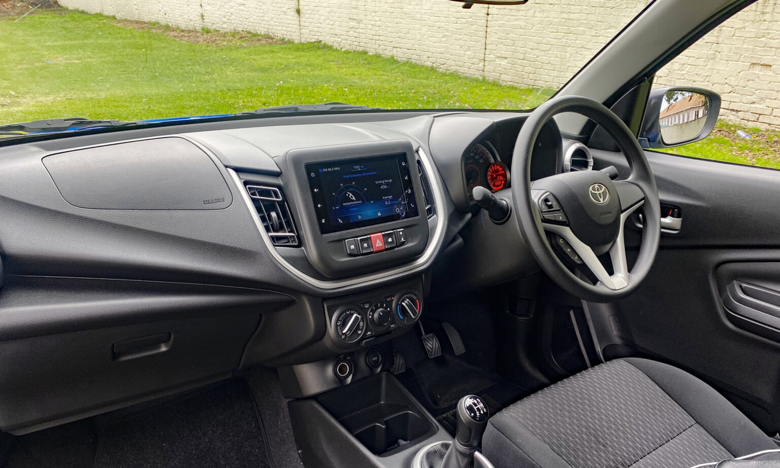 First drive in the new Toyota Vitz – TopAuto