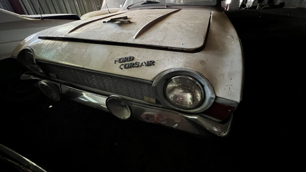 150 classic cars discovered in small South African town going on ...