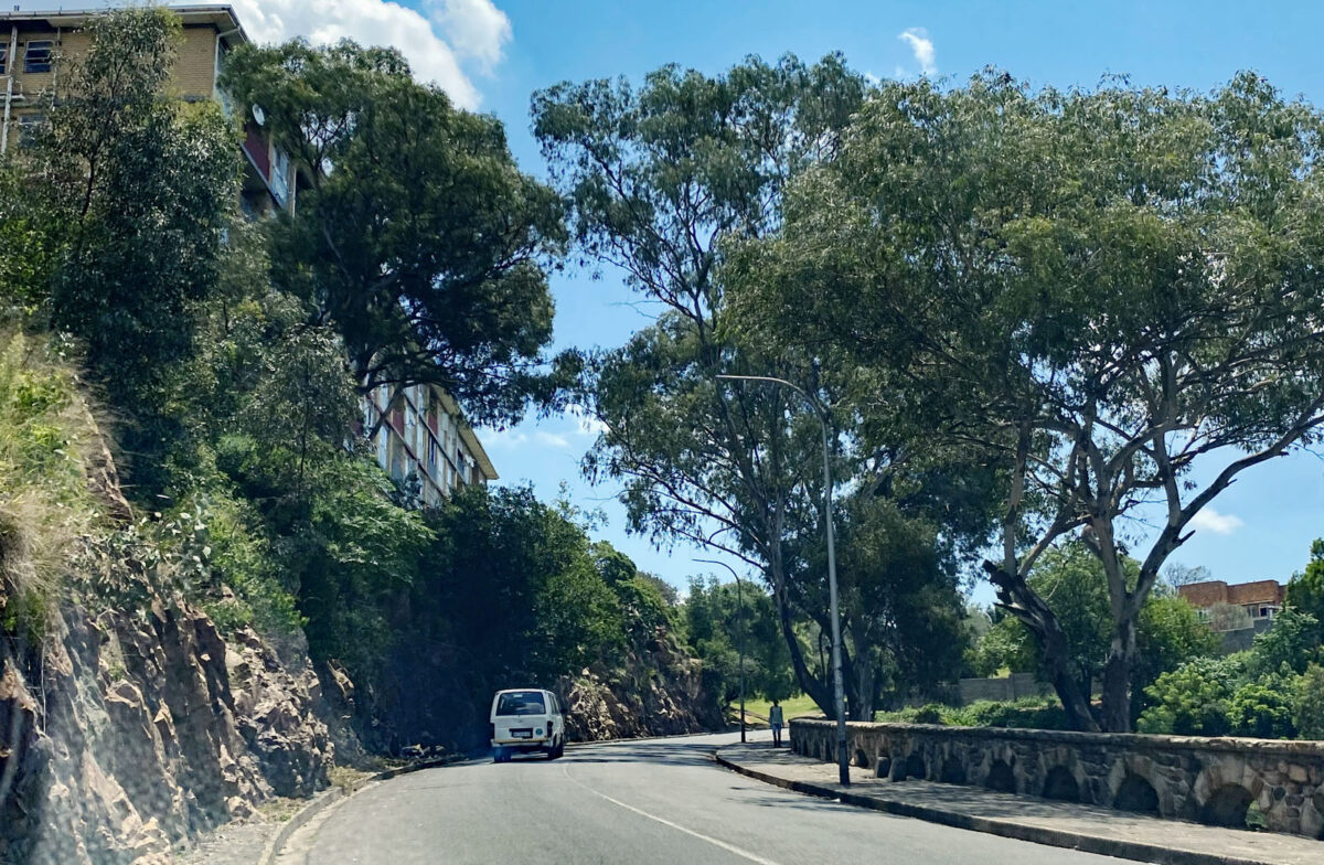 Driving the most dangerous pass in South Africa – Photos – TopAuto