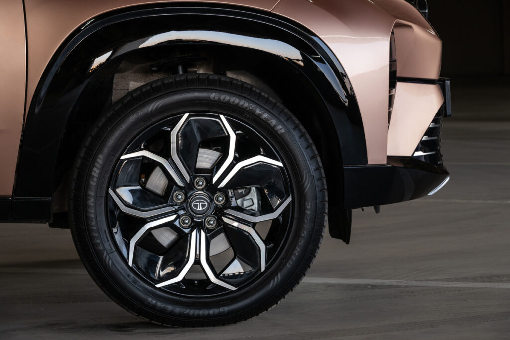 New Tata Curvv launched in South Africa – Pricing and features – TopAuto